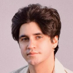 Jasper Soloff - Age, Bio, Family | Famous Birthdays