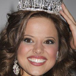 Katie Stam - Age, Bio, Family | Famous Birthdays