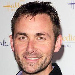 James Stuart - Age, Bio, Family | Famous Birthdays