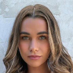 Courtney Stubbs - Age, Bio, Family | Famous Birthdays