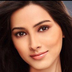 Pallavi Sharda - Age, Bio, Family | Famous Birthdays