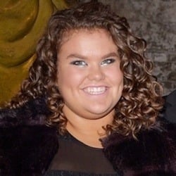 Amy Tapper - Age, Bio, Family | Famous Birthdays