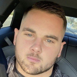 Jake Thomas (YouTube Star) - Age, Bio, Family | Famous Birthdays