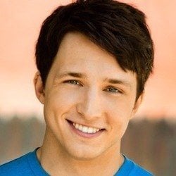 Shayne Topp - Age, Bio, Family | Famous Birthdays