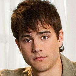 Kristopher Turner - Age, Bio, Family | Famous Birthdays