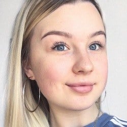 Lydia Violet - Age, Bio, Family | Famous Birthdays