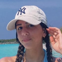 Famous Emmas | Famous Birthdays