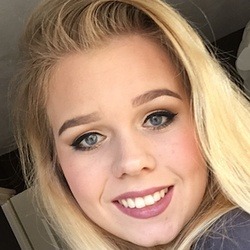 Emma Wagemans - Age, Bio, Family | Famous Birthdays