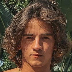Austin Waller - Age, Bio, Family | Famous Birthdays