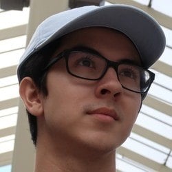Ayrun - Age, Bio, Family | Famous Birthdays