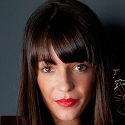Jessica Walsh - Age, Bio, Family | Famous Birthdays