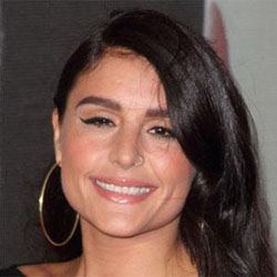Hannah Ware - Age, Bio, Family | Famous Birthdays