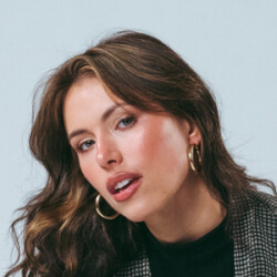 Leah White - Age, Bio, Family | Famous Birthdays