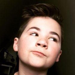 Famous Baileys | Famous Birthdays