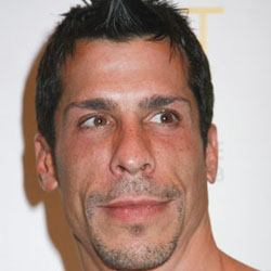 Danny Wood - Age, Bio, Family | Famous Birthdays