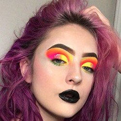 Wthallie - Age, Bio, Family | Famous Birthdays