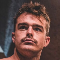 Luke Yates - Age, Bio, Family | Famous Birthdays