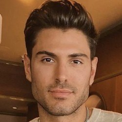 Joey Zauzig - Age, Bio, Family | Famous Birthdays