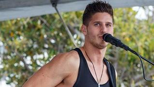 Andrew Bloom - Age, Family, Bio | Famous Birthdays