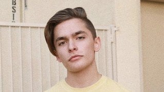 Ian Grey - Age, Family, Bio | Famous Birthdays