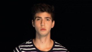 Johann Vera - Age, Family, Bio | Famous Birthdays