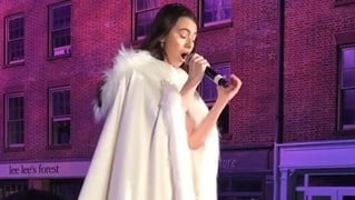 Laura Bretan - Age, Family, Bio | Famous Birthdays