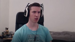 Red Raves - Age, Family, Bio | Famous Birthdays