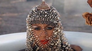 Victoria Monet - Age, Family, Bio | Famous Birthdays