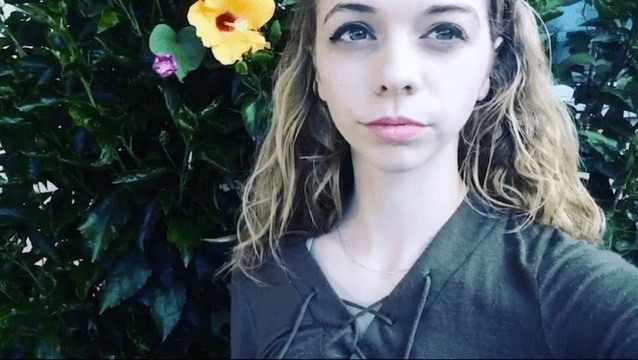 Tara Young - Age, Family, Bio | Famous Birthdays