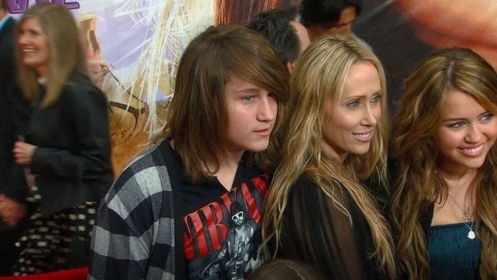 Braison Cyrus - Age, Bio, Family | Famous Birthdays