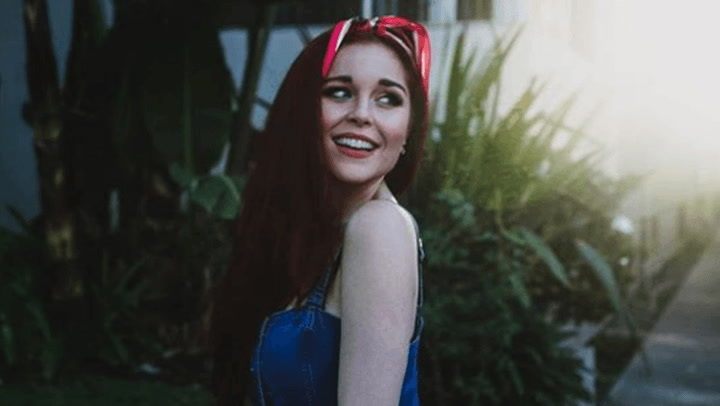 Erin Robinson Highlights | Famous Birthdays