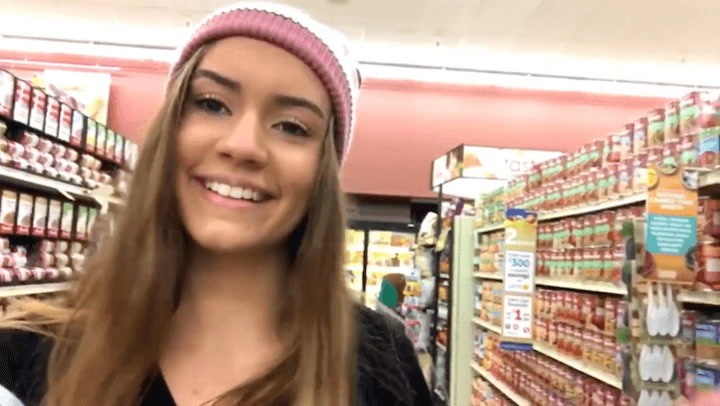 Hailey Williams Highlights | Famous Birthdays