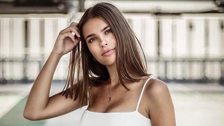 Juste Zoe - Age, Bio, Family | Famous Birthdays